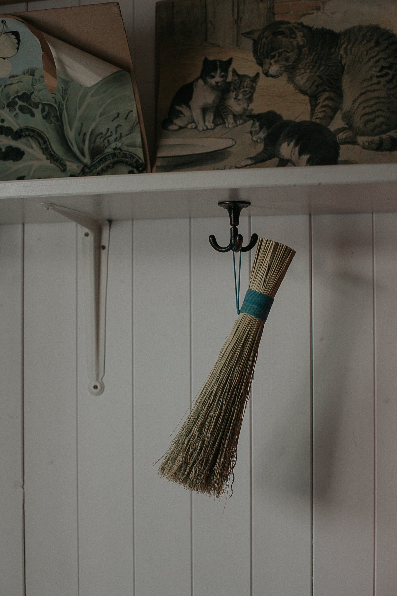 whisk hand broom – Bloom Concept Store